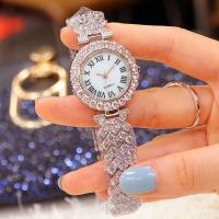 China 28mm Women Quartz Wrist Watch SL68 Movement Water Flashing Plating for sale