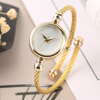 China Nonwaterproof Quartz Watch Women'S Gold Bracelet Watch 4mm Band Width for sale
