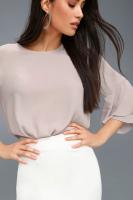 China Guangzhou Ladies Clothing Three Quarter Tiered Sleeves Top for sale