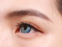 China Soft Eco Icy Blue Eye Contact Lenses 14.2mm For Dark Eyes for sale