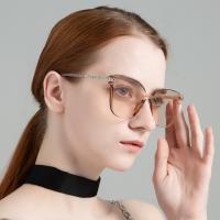 China Designer Large Frame Oversized Ladies Square Cat Eye Sunglasses With Diamonds for sale