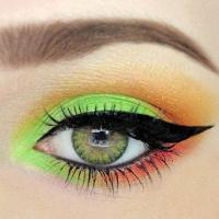 China Custom Reusable Colored Sea Olive Green Contact Lens Yearly 14mm for sale
