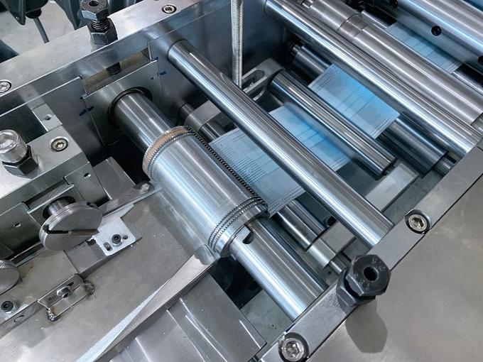High-Speed Fully Automatic Dust Surgical Medical Disposable 3 Ply Non Woven Face Mask Making Machine 3