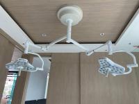 China Medical Led Shadowless Operating Lamp 300mm Head 24PCS Surgical Theatre Light for sale