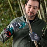 China 21V Anti Slip Grip Hand Held Electric Pruning Shears 25mm Battery Operated 1.3AH for sale