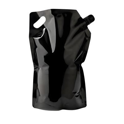 China Black Spout Pouch Bolsas Para Jugos Liquidos 500ml 1000ml Plastic Drink Packaging Bag Spout Pouch for sale
