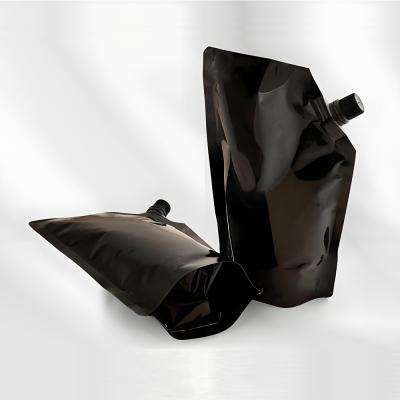 China Plastic Spout Pouch Bolsas Para Jugos Liquidos Shampoo Pouch Flexible Packaging Bag Liquid Pouch Black for sale