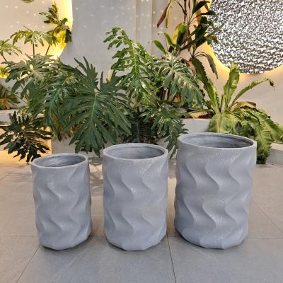 China 55 Pounds Fiber-Clay Planter - 370mm × 500mm Frost Resistant Cement-Reinforced Garden Planter for sale