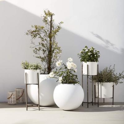 China QUANGUI 660x610mm Fiberglass Flower Pots with Shiny Finish for Artificial Plants - Indoor Round Planters for sale