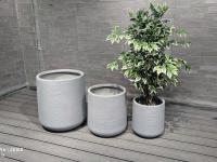 China Durable Blue Fiber Clay Round Flower Planter with 5-6 Year Outdoor Lifespan and Cement-Reinforced Construction for sale