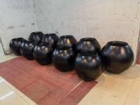 China Fiberglass Round Planter Box with Custom Matte or Shiny Finish - 10 Day Sample & 30 Day Production for sale