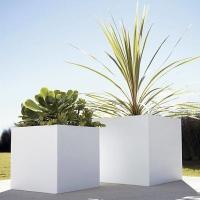 China QUANGUI QG-001 Custom Fiberglass Planters with 10-Day Sample Production and Weather-Resistant Design for sale