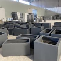 China QUANGUI QG-001 Custom Fiberglass Planters with 10-Day Sample Production and Weather-Resistant Design for sale