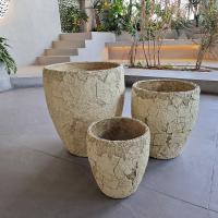 China Fiber Clay Planter Hand Carved Frost Resistant Round Flower Pot 52 lbs Light Yellow for sale
