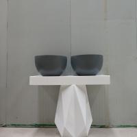 China QUANGUI QG-001 Waterproof Fiberglass Flower Pots - Custom Sizes & Finishes, 10-Day Samples, 30-Day Production for sale