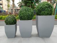 China Modern Fiber Clay Planter 70 lb Quadrate Durable Eco-Friendly for Indoor Outdoor Use for sale