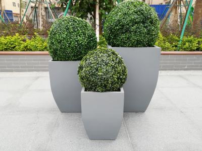 China Modern Fiber Clay Planter 70 lb Quadrate Durable Eco-Friendly for Indoor Outdoor Use for sale