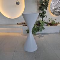 China Fiberglass Artificial Flower Planters Indoor Outdoor Decor Customizable 30pcs MOQ for sale