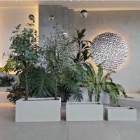 China Custom Fiberglass Flower Pots 30-40 Day Production with CE/Rohs/ISO9001 Certification for Indoor Outdoor Use for sale