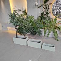 China Custom Fiberglass Flower Pots 30-40 Day Production with CE/Rohs/ISO9001 Certification for Indoor Outdoor Use for sale