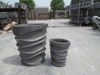 China Custom Fiberglass Flower Pots 30pcs MOQ for Indoor Outdoor Garden Decoration for sale