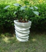China Custom Fiberglass Flower Pots 30pcs MOQ for Indoor Outdoor Garden Decoration for sale