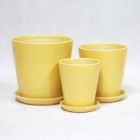 China QUANGUI QG-CM001 Modern Gloss Ceramic Flower Pots with Drainage Holes - Small Size Red Glossy Finish for sale