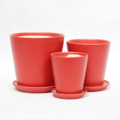 China QUANGUI QG-CM009 Glossy White Ceramic Plant Pot - Small Size with Drainage Holes for Indoor Plants for sale