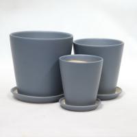 China QUANGUI QG-CM011 Modern Glossy Ceramic Pot - 2.5 Quart Capacity with Drainage Holes for Indoor Plants for sale