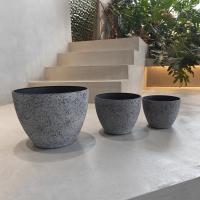 China QUANGUI Plastic Flower Pots 190-290mm Sizes with Drainage Holes for Indoor Outdoor Gardening for sale