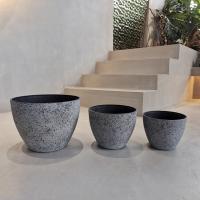 China QUANGUI Plastic Flower Pots 190-290mm Sizes with Drainage Holes for Indoor Outdoor Gardening for sale