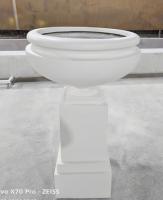 China Hand-Carved Fiberglass Flower Pots with 3-5mm Thickness and Custom Drainage Options for Indoor/Outdoor Use for sale