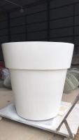 China Custom Fiberglass Hanging Planters with Drainage Holes - 3-5mm Thickness, Various Sizes for Indoor Outdoor Decor for sale