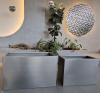 China Geometric Metal Planter Pots 1.5mm Stainless Steel Rust-Proof with Drainage System - Custom Sizes Available for sale