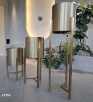 China QUANGUI Stainless Steel Planter Pots 1.5mm Thick Round Cylinder with Stand - 318mm Diameter 600-1000mm Height Options for sale