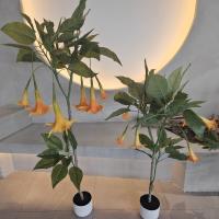 China Insect Resistant Lifelike Artificial Plants Artificial Datura Tree For Home Decor for sale