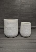 China Quangui Hand Carved Fiber Clay Planter Round Frost Resistant 5-6 Years Outdoor for sale