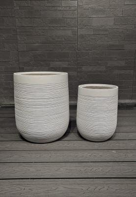 China Quangui Hand Carved Fiber Clay Planter Round Frost Resistant 5-6 Years Outdoor for sale