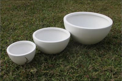 China Fiber Clay Planter Round 300mm Waterproof Fireproof Outdoor Indoor Durable White Custom for sale