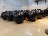China Fiberglass Planters Resin Flower Pots for Garden Decor Custom Sizes 30-40 Days for sale
