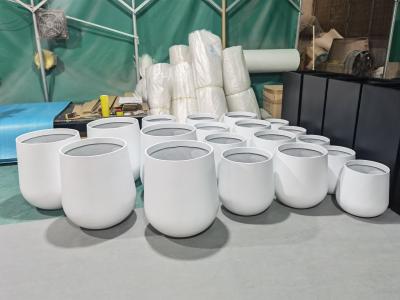 China Round Tall Large Fiberglass Flower Pots Custom Logo Resin Planter Box 30pcs MOQ for sale