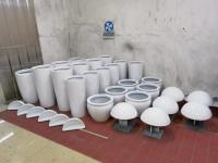 China Round Tall Large Fiberglass Flower Pots Custom Logo Resin Planter Box 30pcs MOQ for sale
