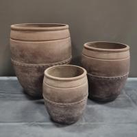 China Quangui GRC Planter Pots 5-6 Years Outdoor Durable Cement Flower Planters with Drainage Holes for sale