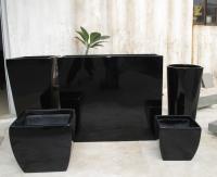 China Customizable Fiberglass Flower Pots 30-40 Days Production Matte Finish for Indoor Outdoor Planters for sale