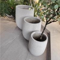 China Fiberglass Flower Pots Durable Lightweight Customizable for Indoor Outdoor Garden for sale