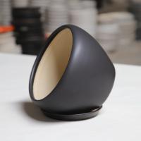 China Elegant Round Ceramic Pots For Your Home Or Business Various Sizes Available for sale