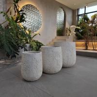 China Fiber Clay Planter Round D480H480 Durable Lightweight Waterproof Fireproof for Indoor Outdoor Garden for sale
