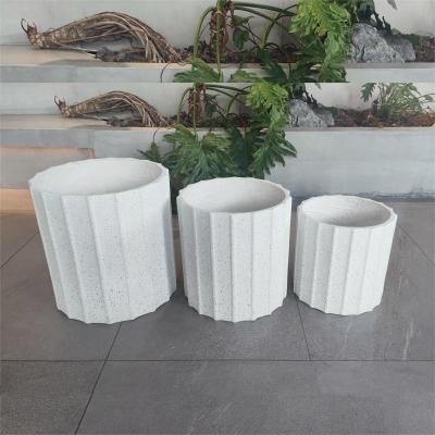 China Fiber Clay Planter D580xH980mm Round Frost Resistant Lightweight for Patio Garden Camping Burners Heater for sale