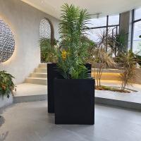 China Frost Resistant Round Fiber Clay Planter D440x390mm for Hotel Garden for sale