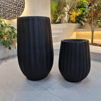 China Quangui Fiber Clay Planter Round Modern Durable 440mm Powder Coated for Patio Garden for sale